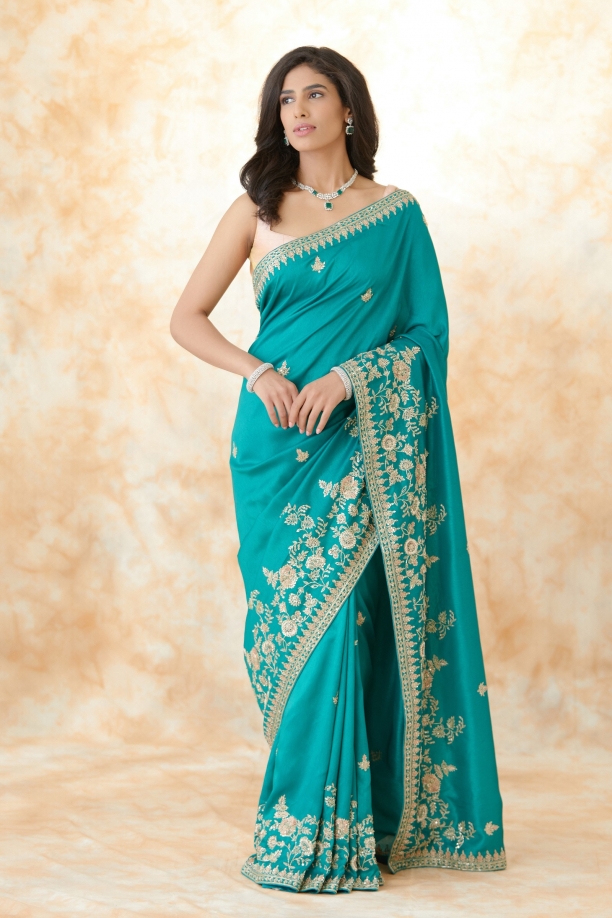 Latest designer modern sarees |Shop traditional Indian Sarees for women ...