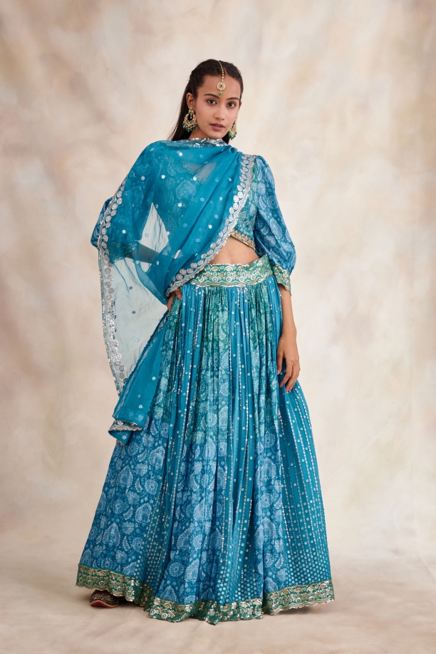 Engagement Lehengas | Buy Engagement Lehengas for Bride | Frontier Raas
